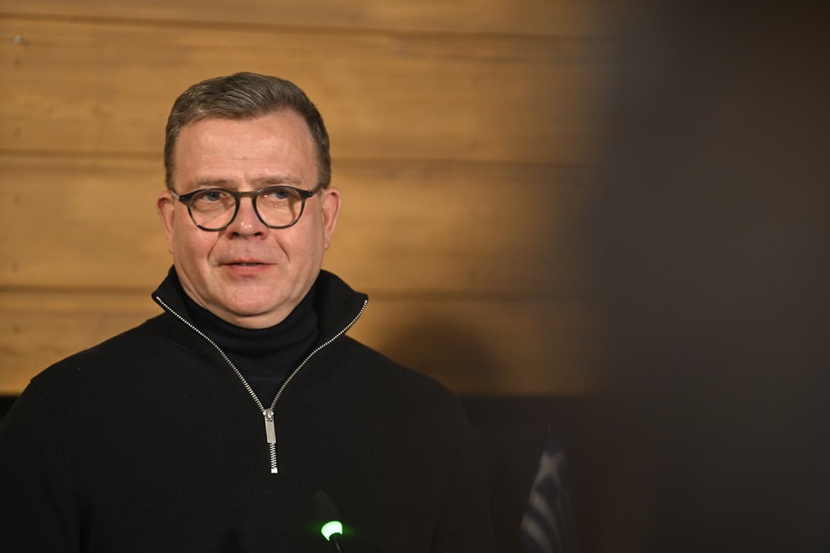 Varnar för rysk rustning längs finska gränsen