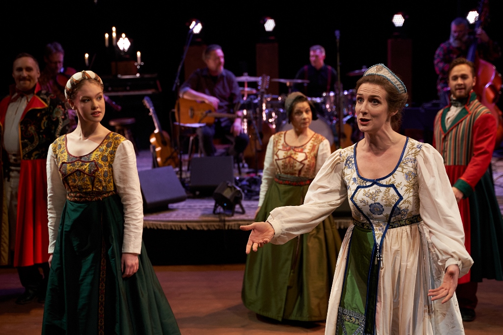 Regissör Leif Stinnerbom: Tradition är i ständig rörelse och utveckling